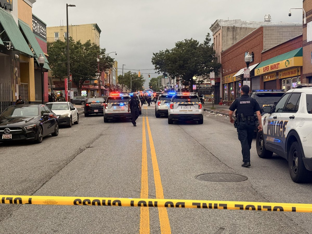 36-Year-Old Arabber Dies, Officer Undergoing Surgery After Police ...