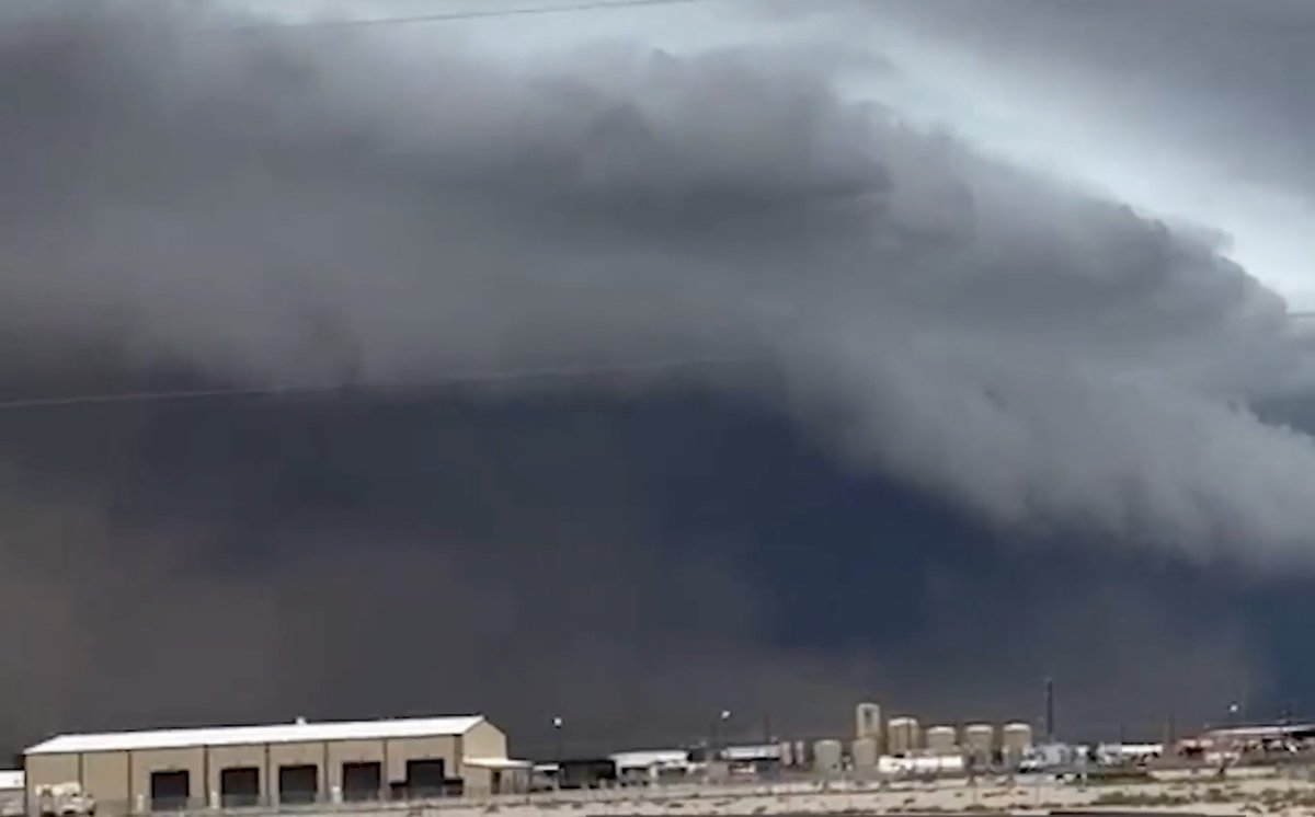 90 mph Wind Gusts and Dust Storm Warning as Massive Dust Storm Engulfs ...