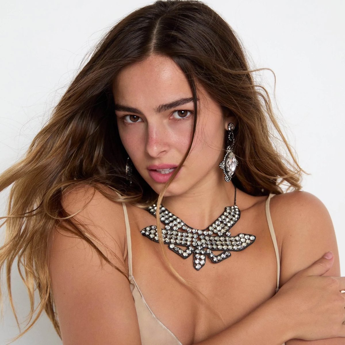 Addison Rae Announces Debut Album Release Date of June 6, 2025, at Coachella | DeepNewz Music