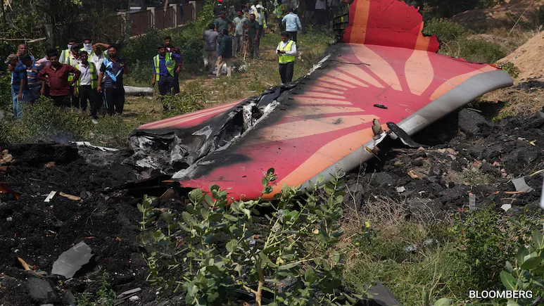 Air India Simulator Tests Point to Dual Engine Failure in 787 Crash ...