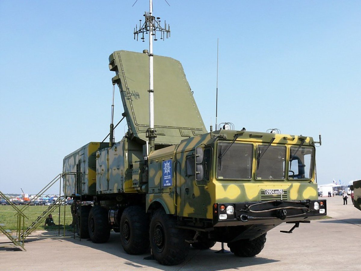 Algeria Unveils Russian S-400 Triumf Air Defense System With Polyana ...