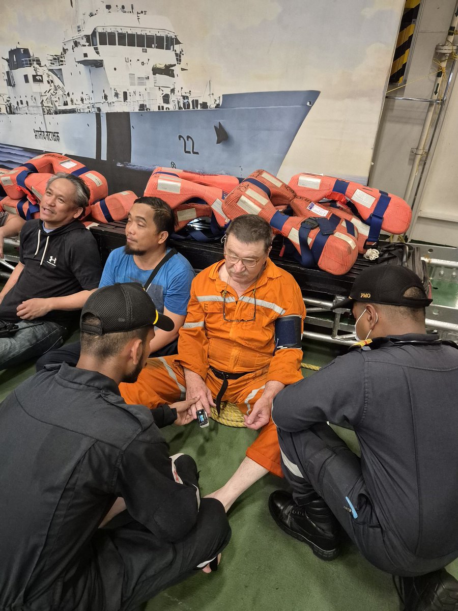 All 24 Crew Rescued as Liberia-Flagged MSC ELSA 3 Sinks Off Kochi; Oil ...