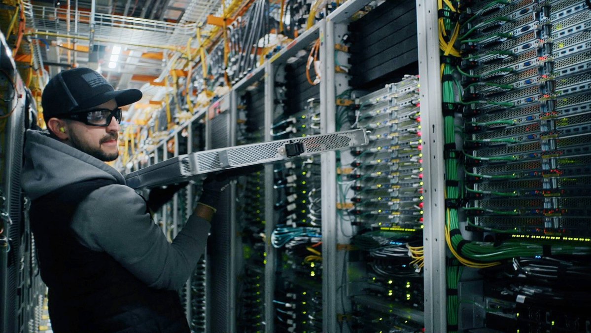 Altman Cites China Threat as U.S. Data-Center Bottlenecks Deepen ...