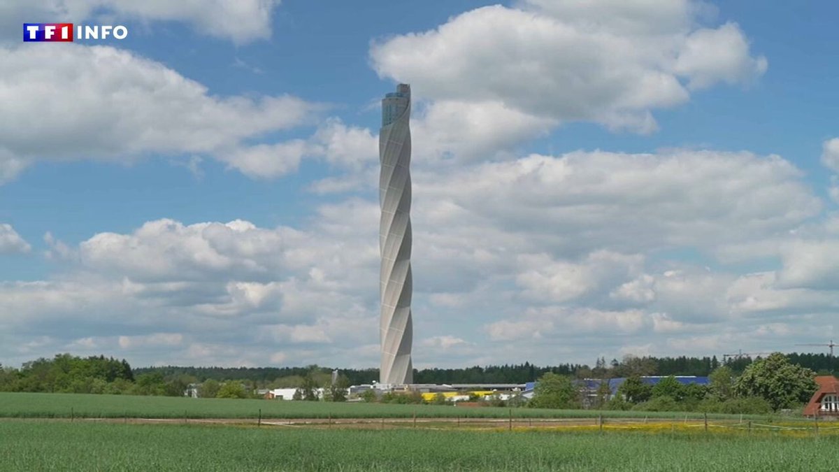 Analemma Tower: Solar-Powered 246-Meter Vertical City Suspended from ...