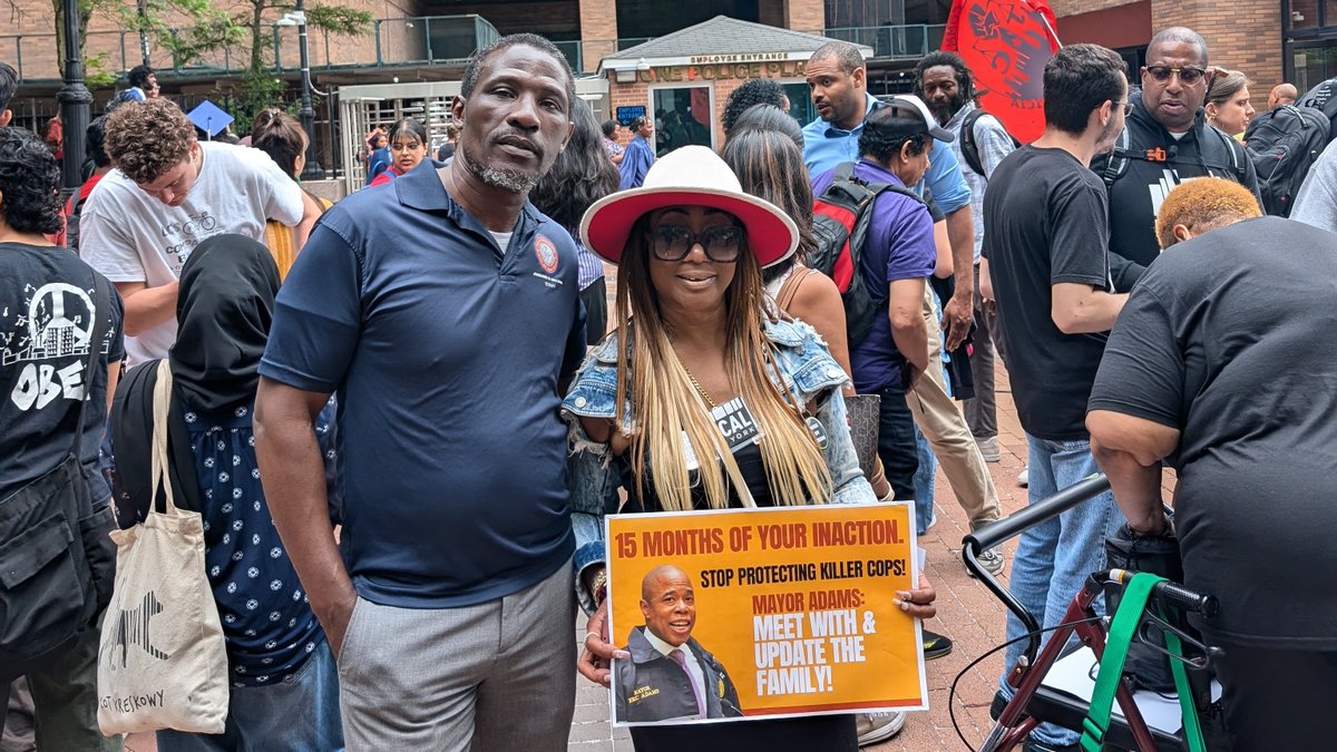 Baltimore Police Fatally Shoot Pytorcarcha Brooks During Mental Health ...