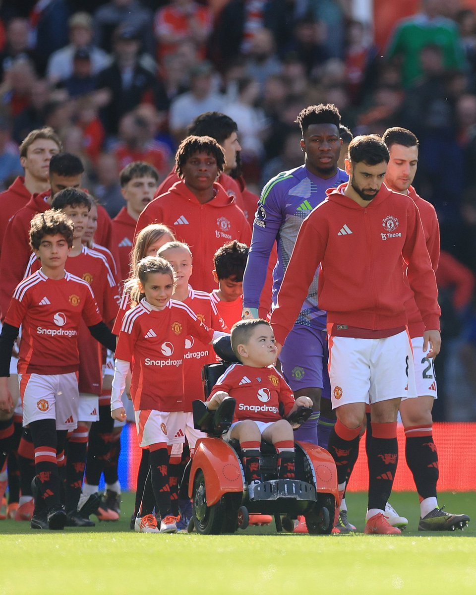 Bobby Moore Becomes Manchester United's First Wheelchair Mascot After ...