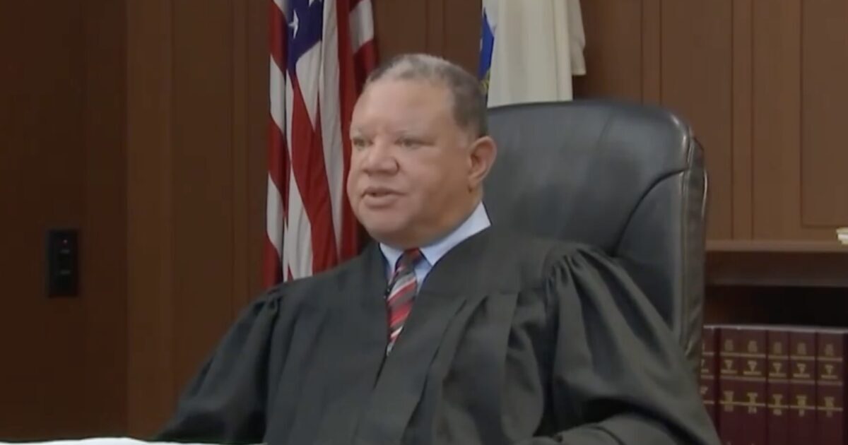 Boston Judge Dismisses Case Against Dominican National, Holds ICE Agent ...