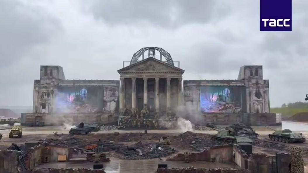 Chinese PLA Rehearses in Moscow for 80th Anniversary Victory Day Parade ...
