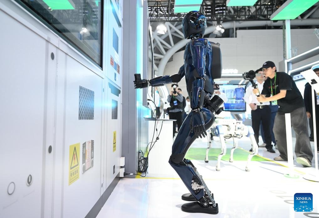 Chinese Unitree H1 Full-Size Humanoid Robot Malfunctions Due to Coding ...