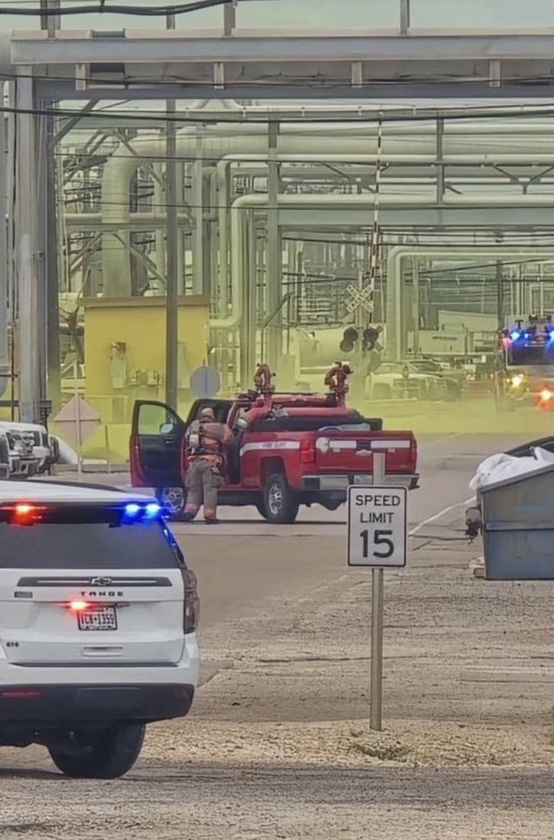 Chlorine Leak at Olin Plant B in Freeport Stopped After Prompting ...