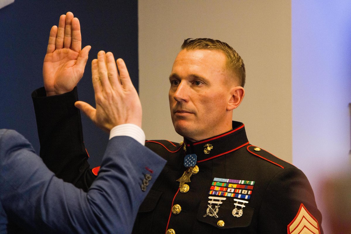 Dakota Meyer Reenlists in Marine Corps Reserve at Pentagon Ceremony Led by Hegseth | DeepNewz ...