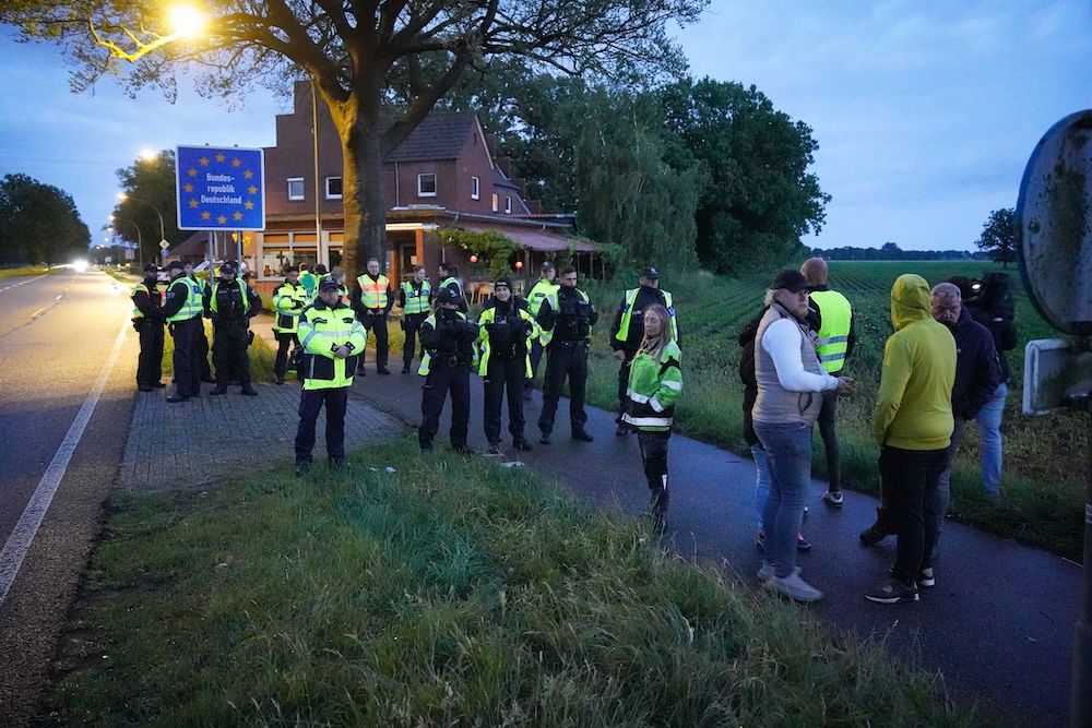 Dutch Vigilantes Led by Jan Huzen Stop Cars at German Border Near Ter ...