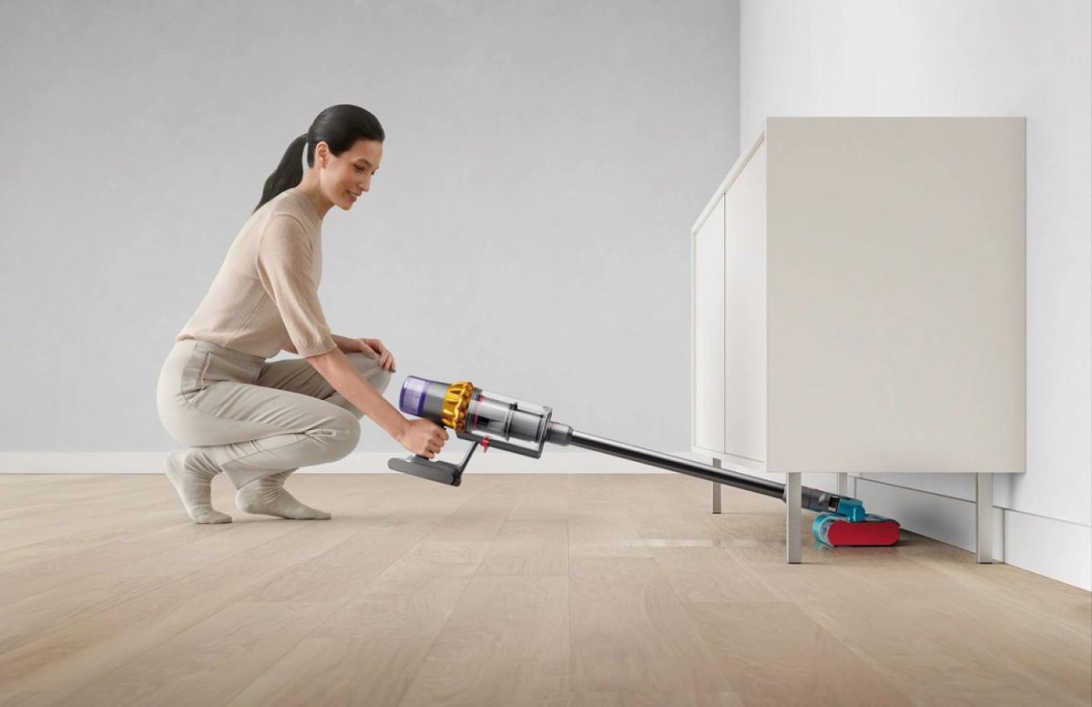Dyson Unveils PencilVac With 28mm Motor, Debris Compression, Hair ...