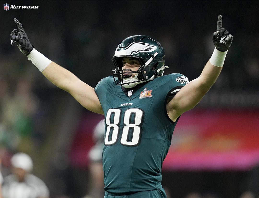 Eagles and Dallas Goedert Agree on $10M Deal for 2025, Key to Super ...
