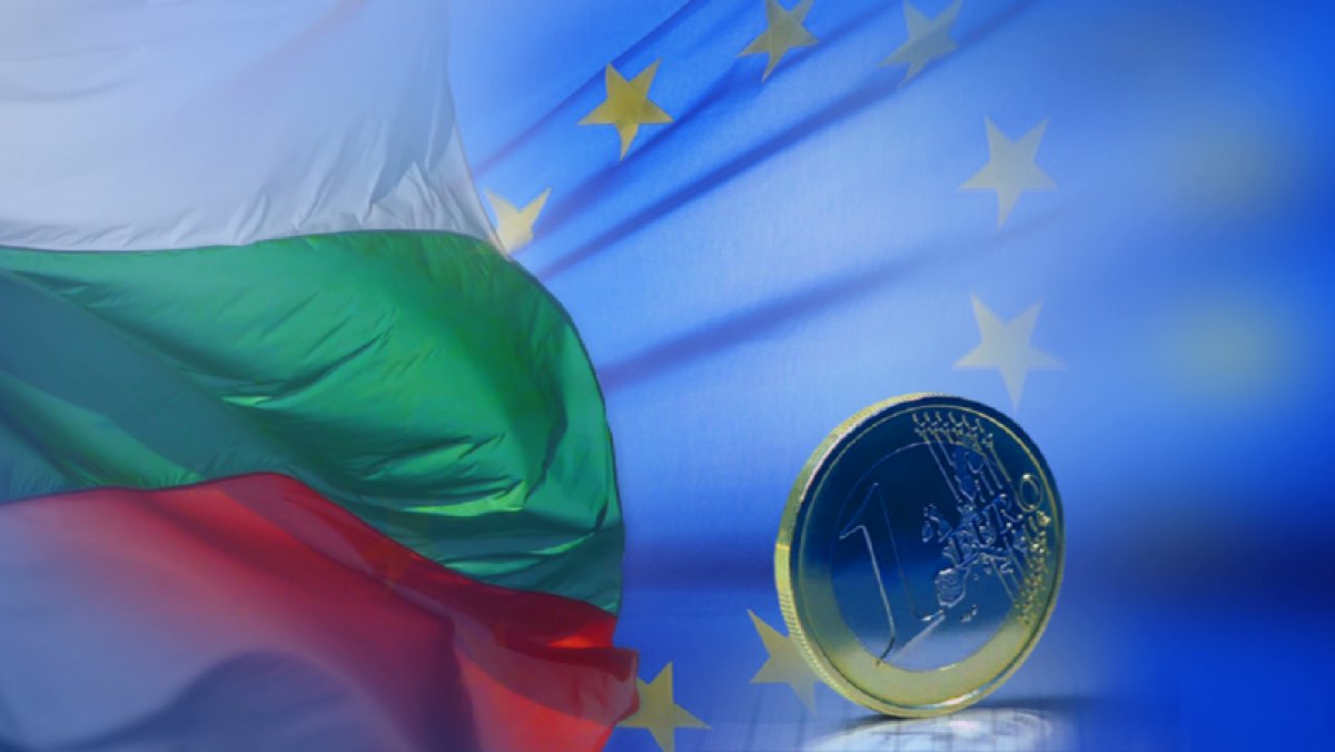 EU Commission and ECB Clear Bulgaria for Euro Adoption on 1 January ...
