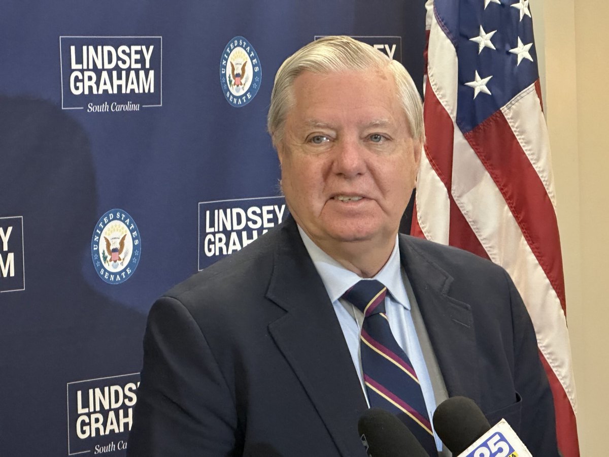 Former CIA Officer Alleges Lindsey Graham Profited From Ukraine War ...