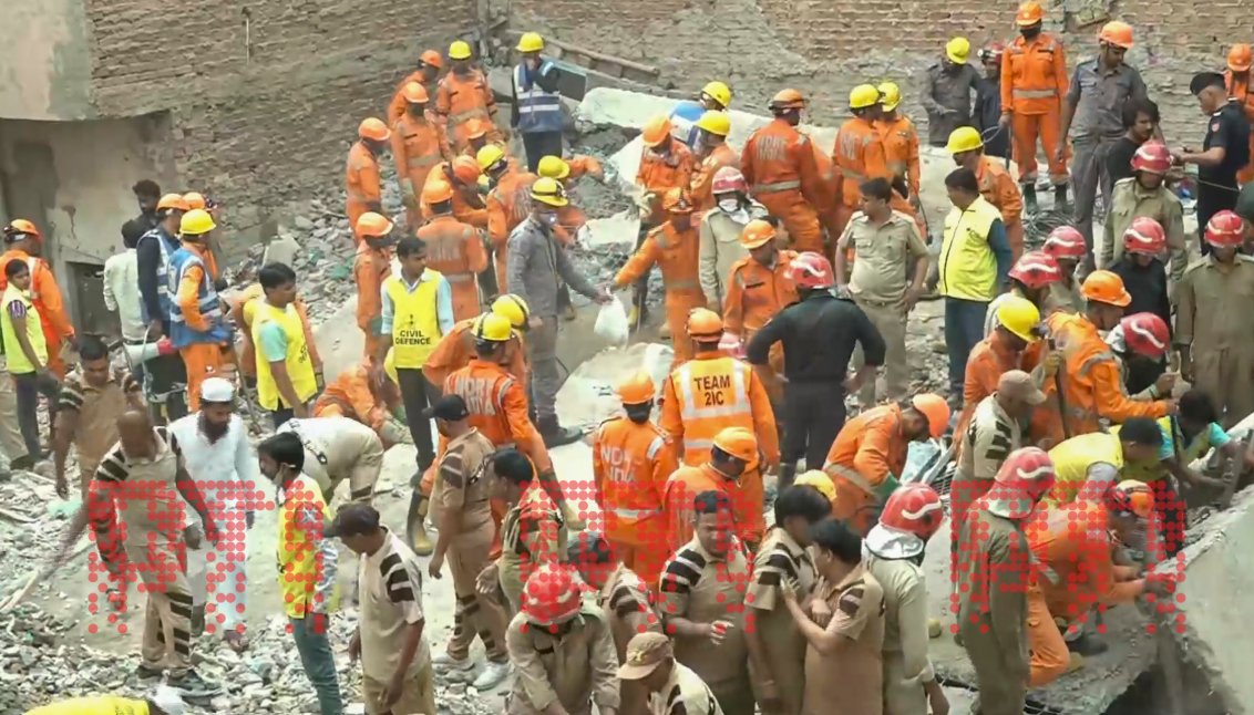 Four Dead, Several Trapped in Four-Storey Building Collapse in Delhi's ...