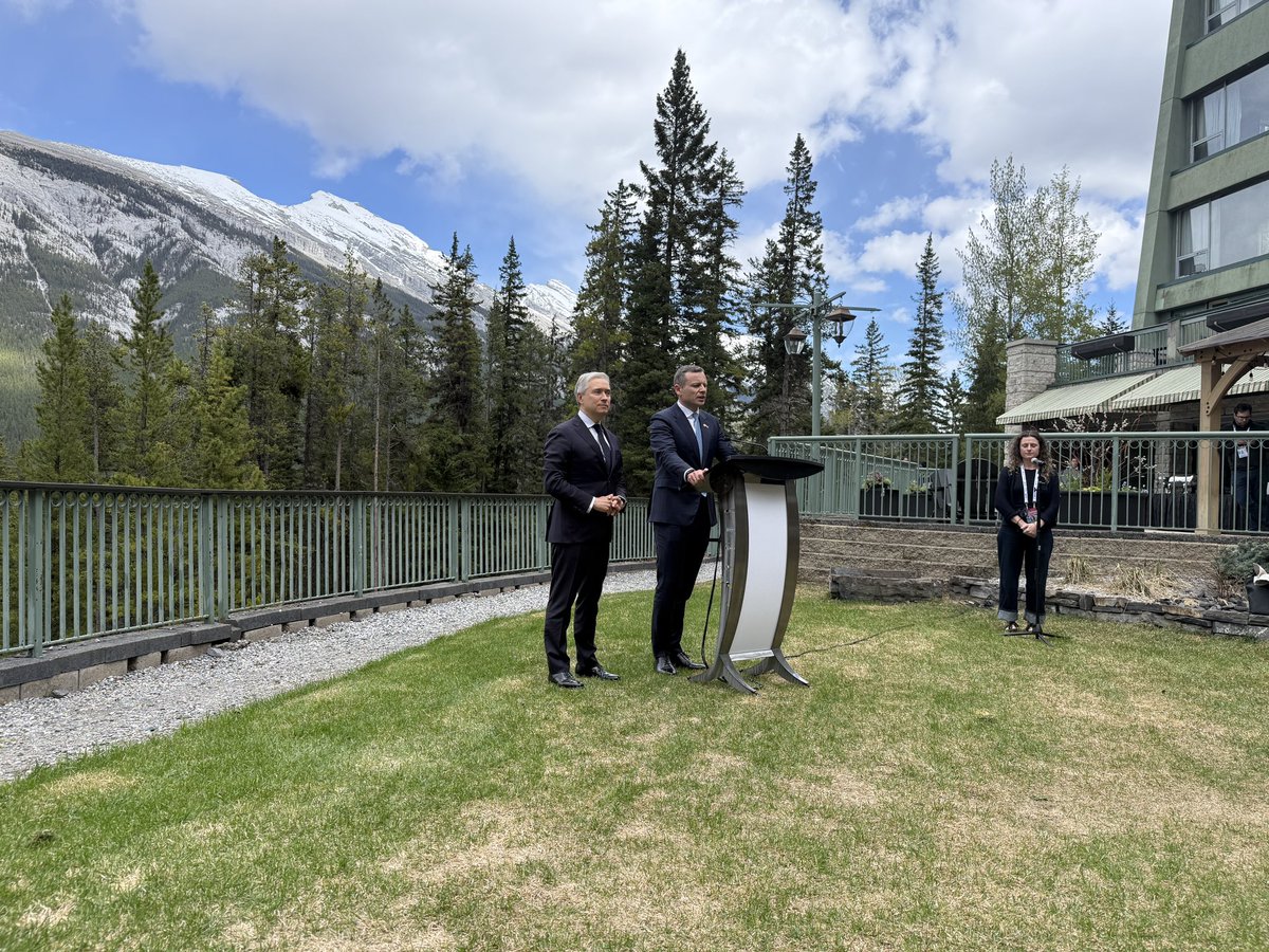 G7 Finance Ministers in Banff Pledge Over $500 Billion for Ukraine's ...