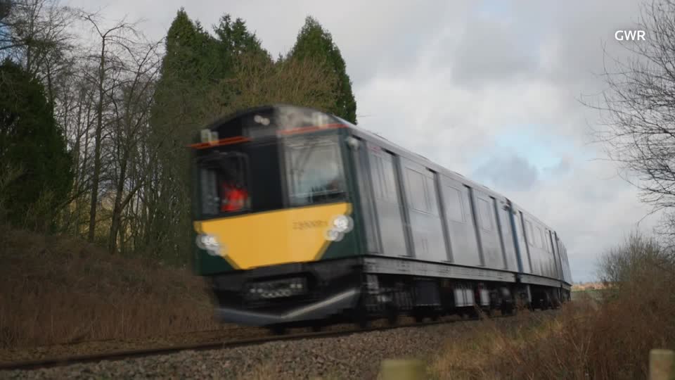 Great Western Railway's Battery Train Sets 322-Kilometer Single-Charge ...