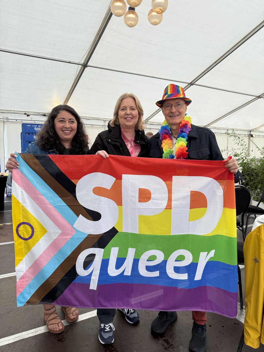 Hundreds of Thousands Attend Cologne Christopher Street Day Pride ...