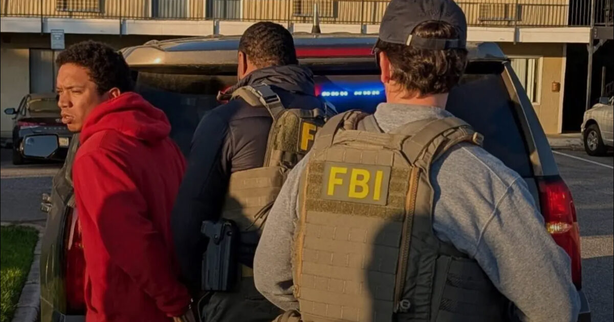 ICE, FBI Arrest Venezuelan Tren de Aragua Gang Member in Texas, Six ...