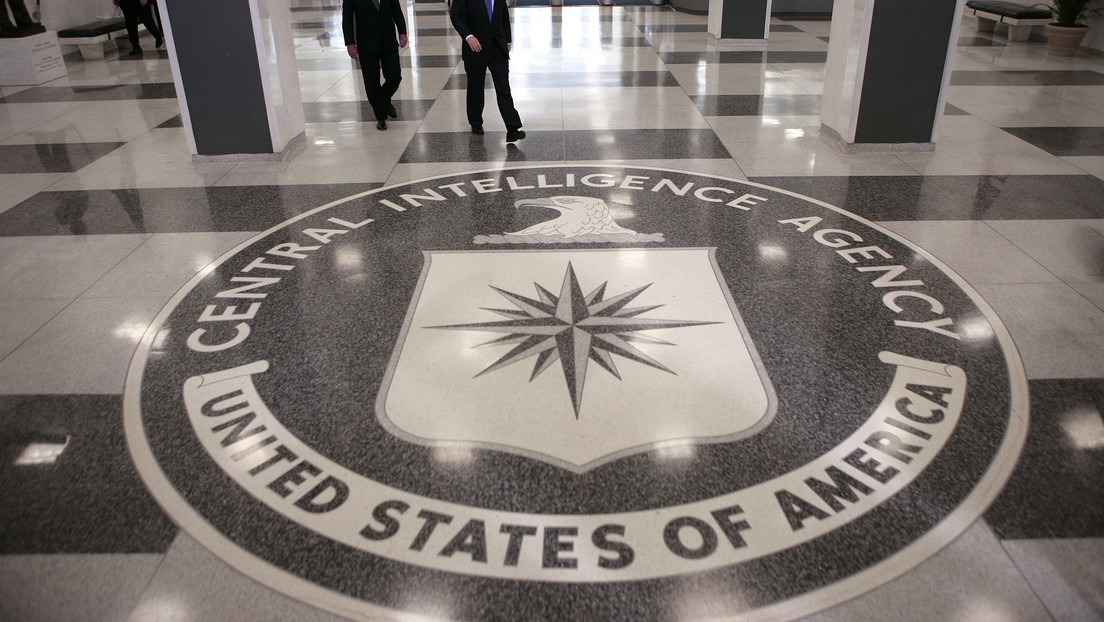 John Kiriakou Reveals CIA Torture, Brennan Execution Order, FBI ...