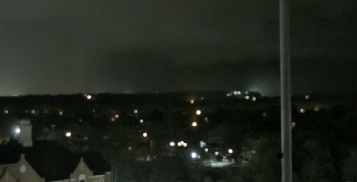 Large Tornado Confirmed on Ground in Florence, Alabama, April 6, 2025 ...