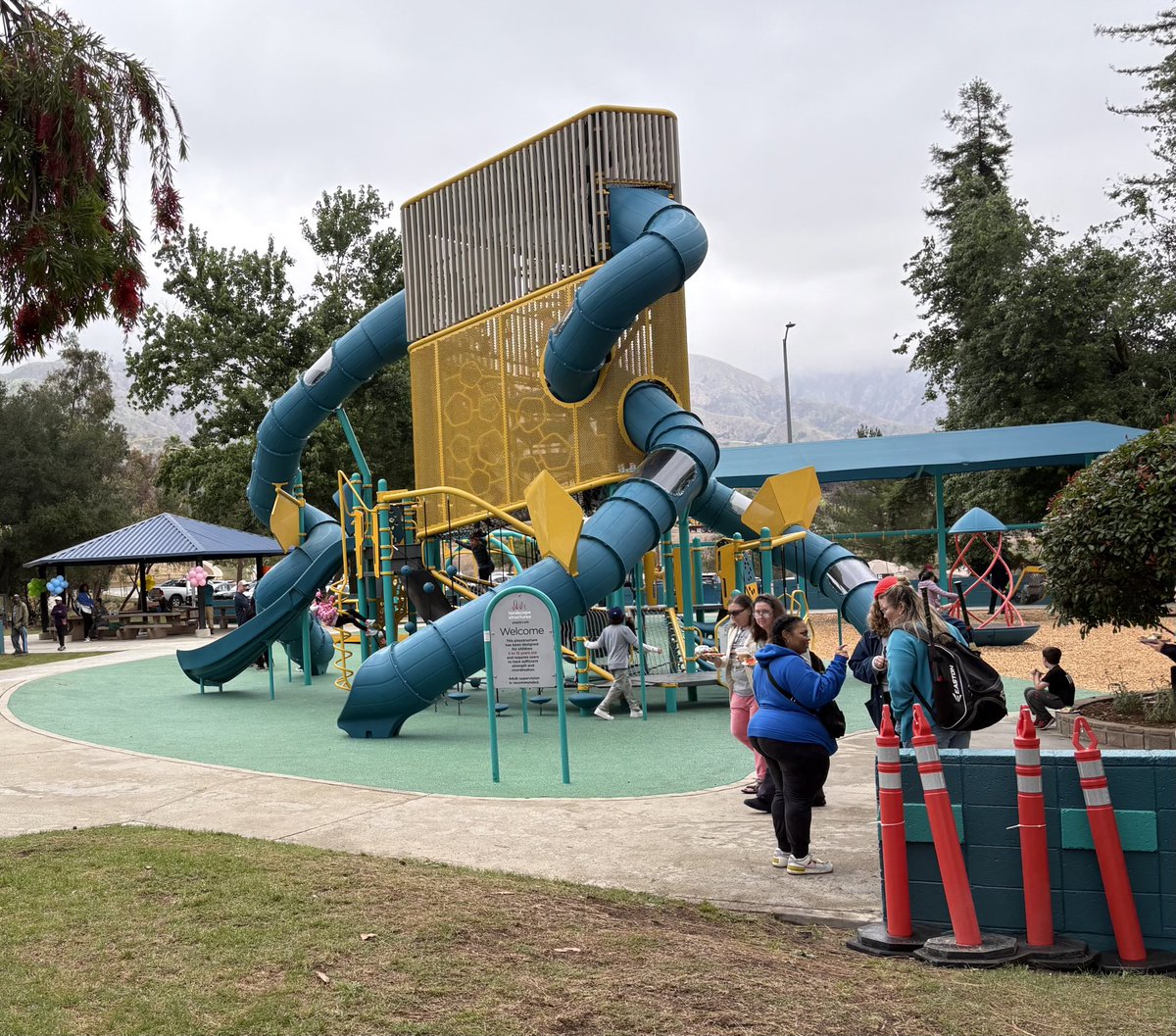 Loma Alta Park Reopens With New Playground, Tech Lab in Altadena ...
