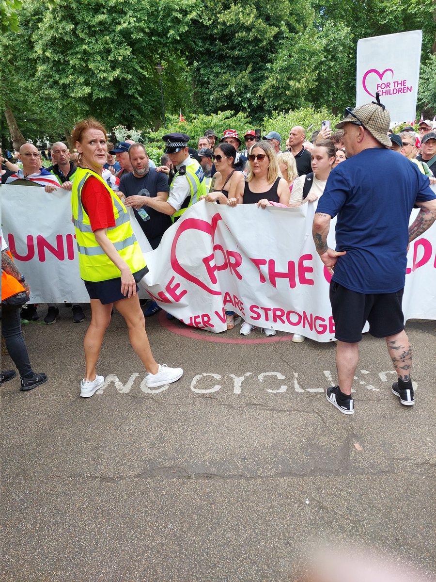 London Protesters March on Whitehall Over Grooming-Gang Concerns ...