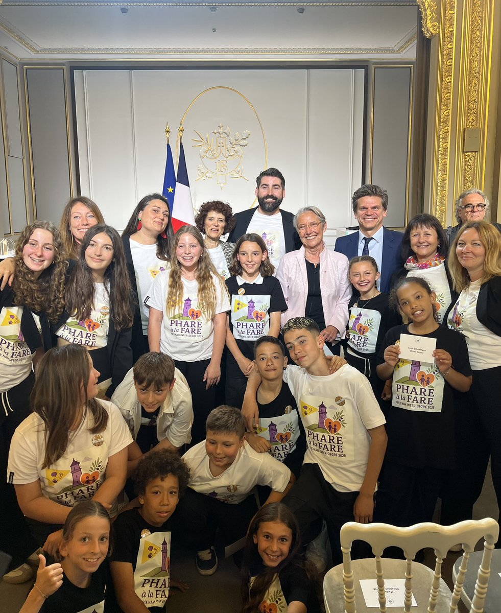 Macron and Borne Highlight Anti-Bullying at Élysée; 19 Winners Honored ...