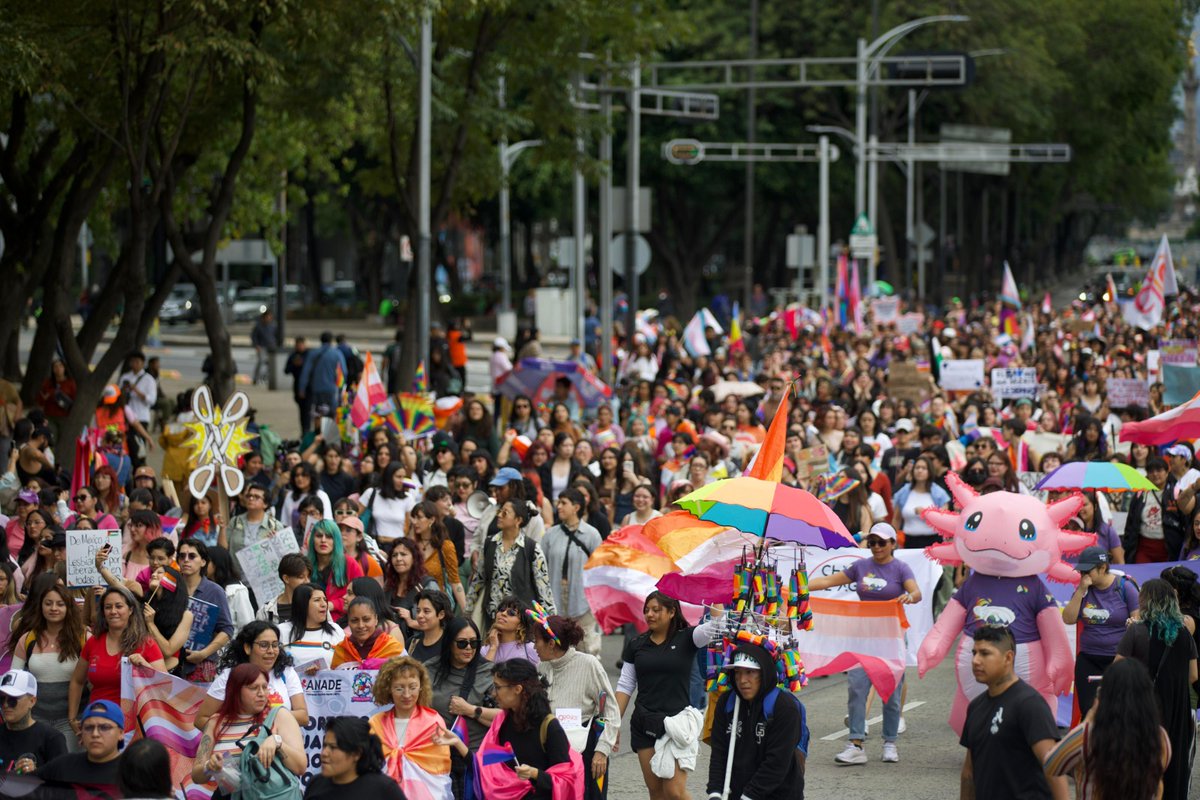 Mexico City Hosts Fifth Marcha Lencha and World's Largest LGBTQ+ Flag ...
