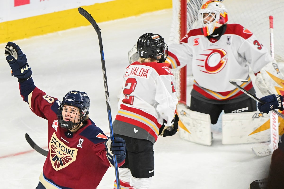 Montreal Victoire Wins 3-2 in Four-Overtime Marathon to Even PWHL ...