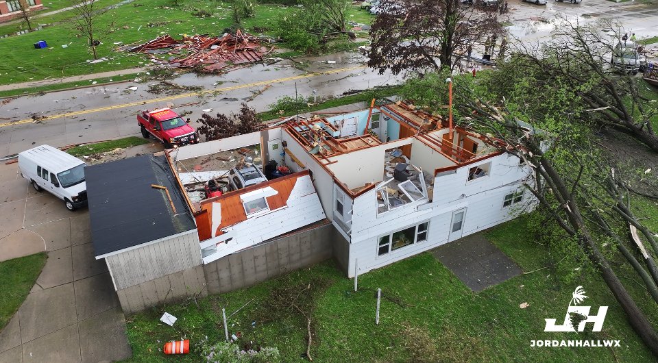 Multiple Tornadoes Confirmed in Wisconsin With 60 MPH Gusts, 2-Inch ...