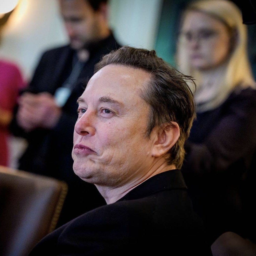 Musk Returns to 24/7 Work at Tesla, SpaceX; Tesla Stock Up 7% Ahead of ...