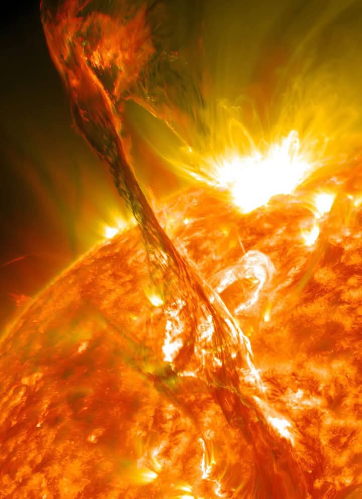 NASA Study Finds Solar Cycle 25 Geomagnetic Storms Cause 523 Starlink ...