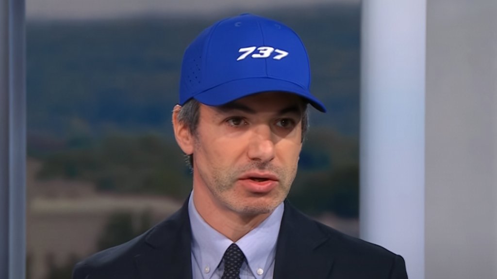 Nathan Fielder Calls FAA 'Dumb' Over Airline Safety Claims, Pilots 737 ...