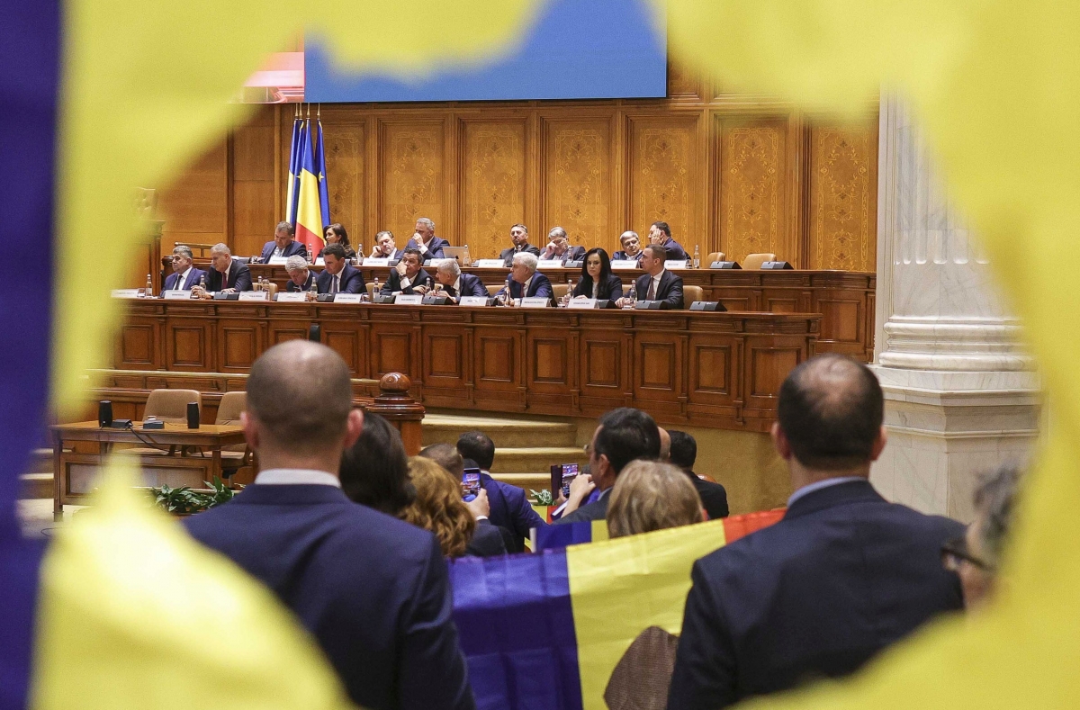 Nicușor Dan Sworn In as Romania's President on May 26, Succeeds Ilie ...