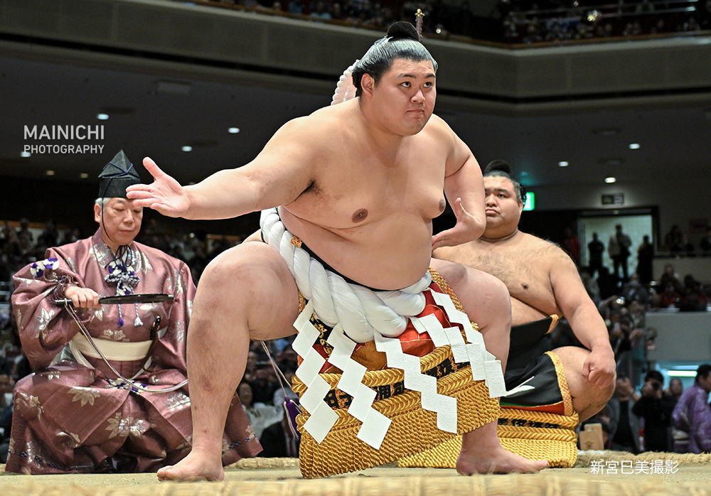 Onosato (Daiki Nakamura), 421 Pounds, Wins Summer Grand Sumo, Promoted ...