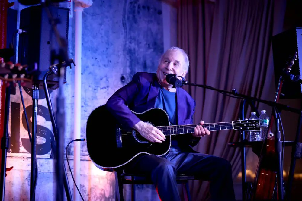 Paul Simon Cancels Philadelphia Concerts, Schedules Minor Back Surgery ...