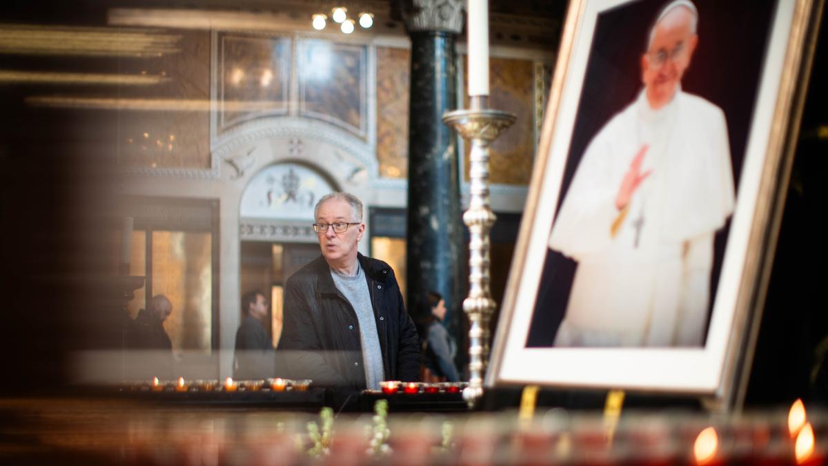 Pope Francis Appoints Sor Simona Brambilla as First Woman to Lead Vatican Ministry, Expands ...