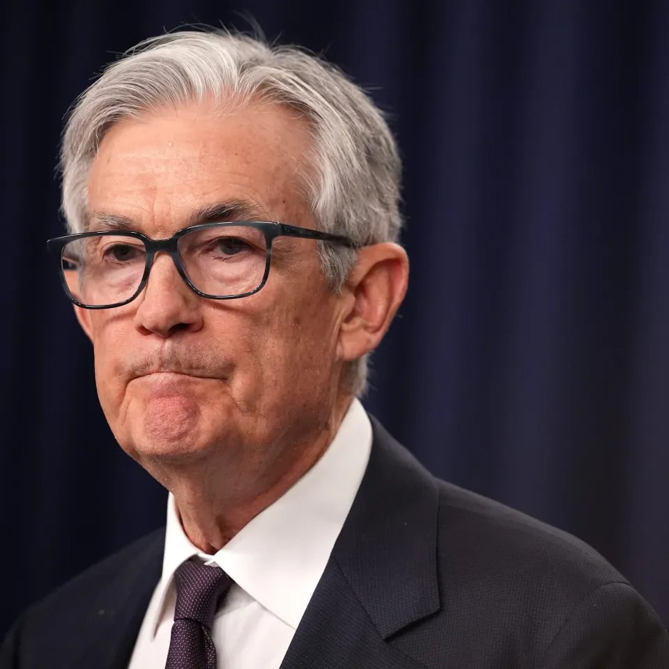 Powell Tells Congress Fed Can Wait on Rate Cuts Amid Trump Tariff ...