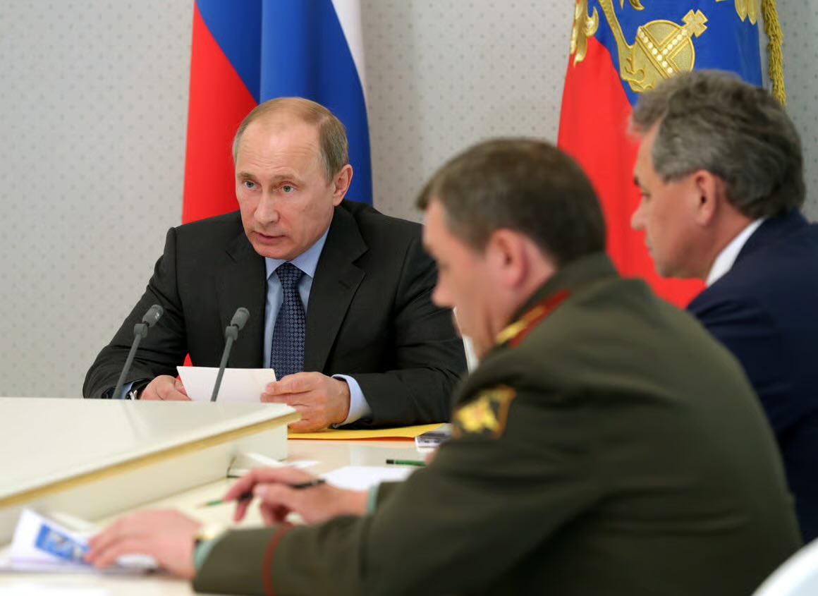 Putin Calls Emergency Security Council Meeting After Ukrainian Attack ...