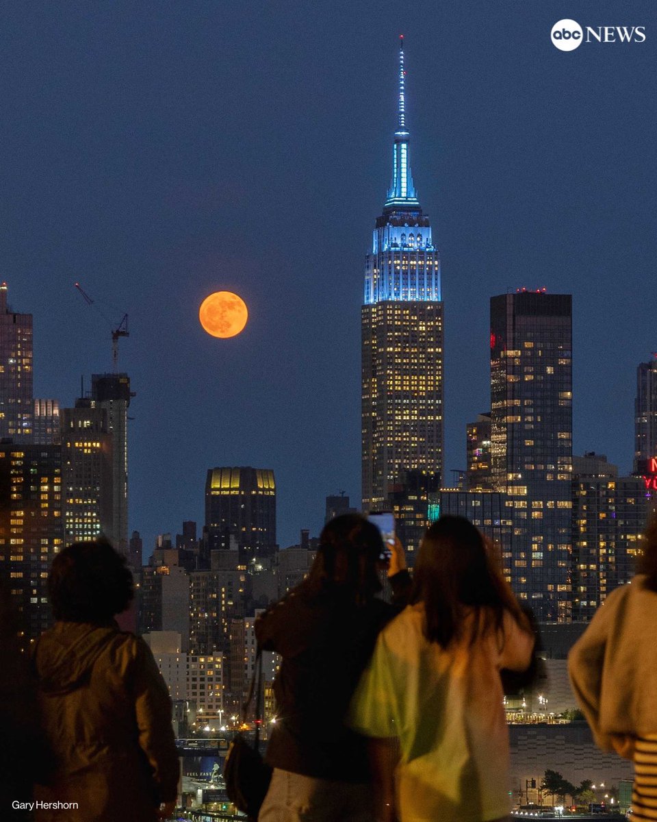 Rare Low-Lying Strawberry Moon Peaks at 3:44 a.m. ET, First in 18 Years ...