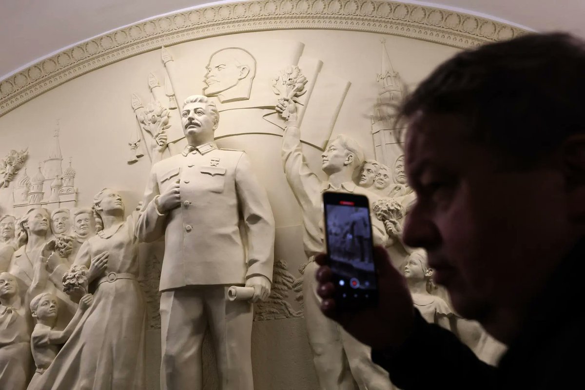 Russia Unveils Stalin Statue in Moscow Subway Amid 80th Anniversary and ...