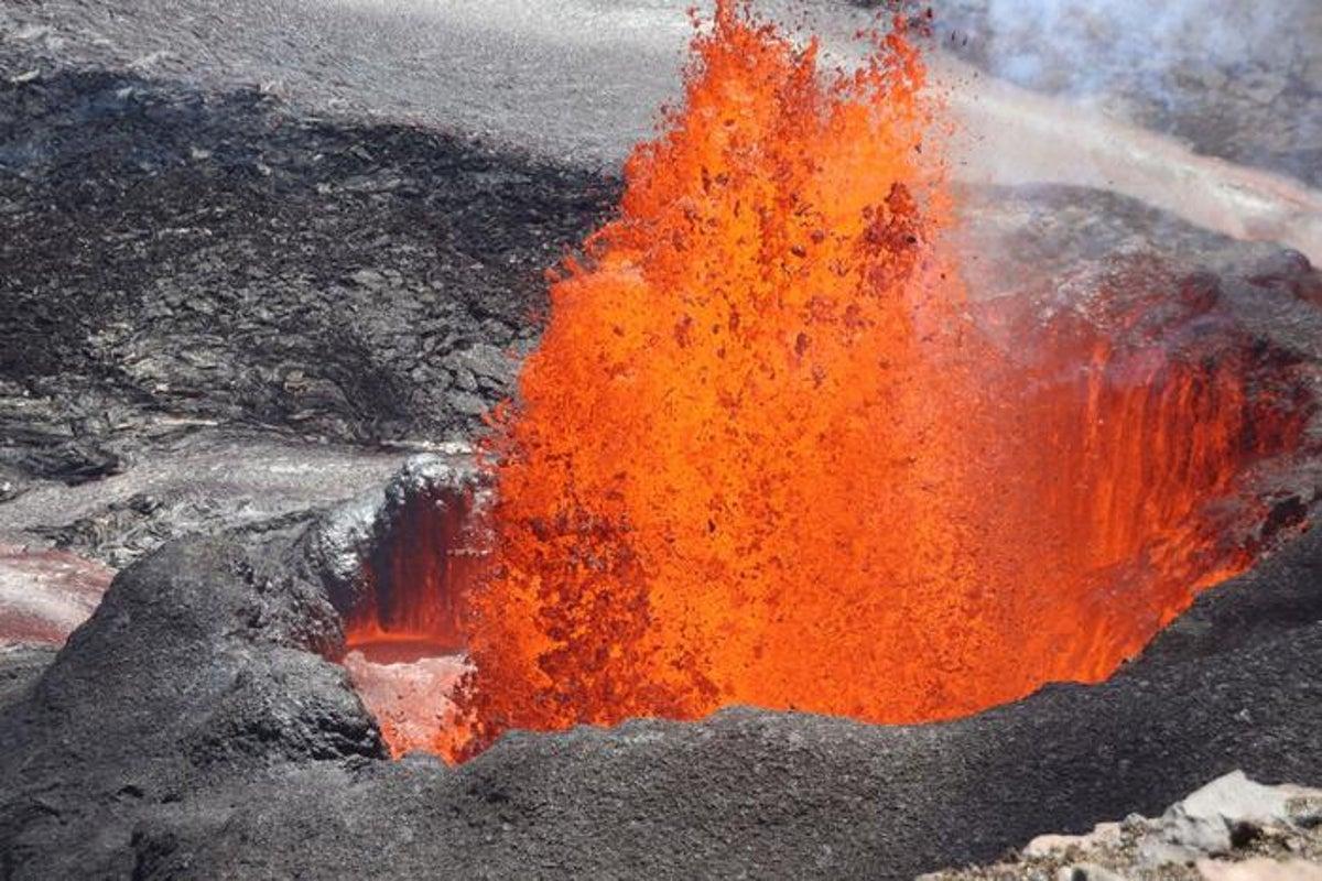 Scientists Find Earth's Core Leaking Gold in Hawaiian Volcanoes; Lead ...