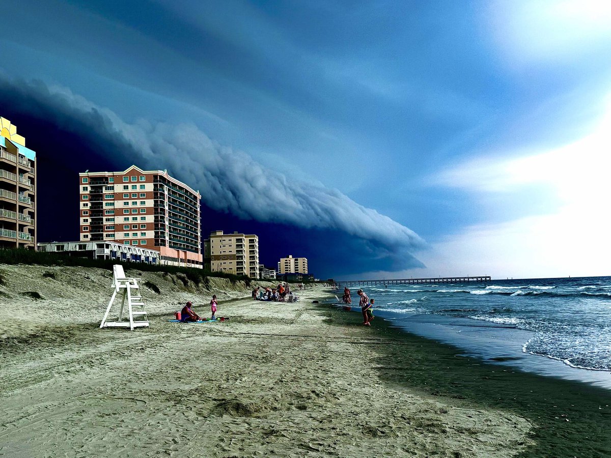 Shelf Clouds Accompany Severe Storms With Flash Flood, Tornado Warnings ...