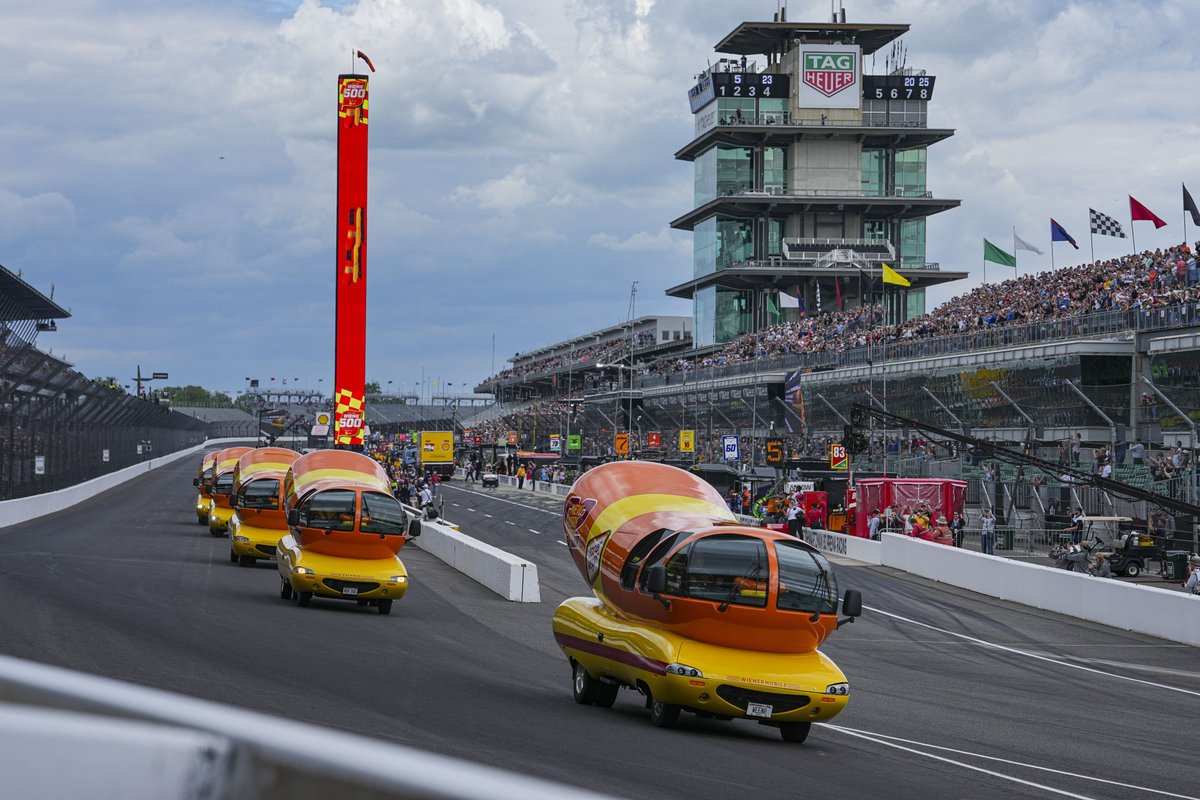Southeast Wienermobile Wins Oscar Mayer Wienie 500 at Indianapolis ...
