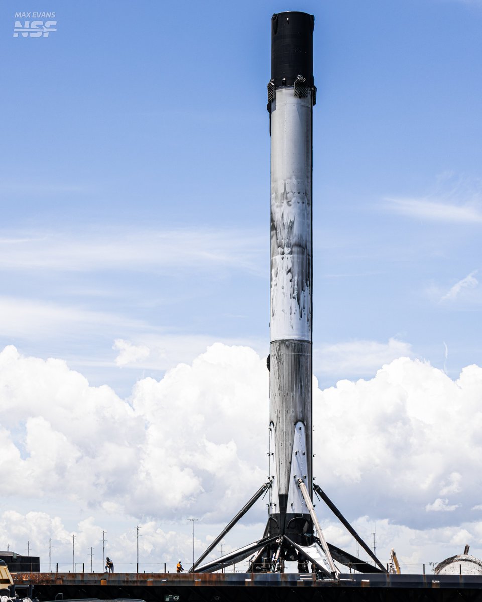SpaceX Debuts Starship V3 With Larger Grid Fins, Recovers Falcon Heavy ...