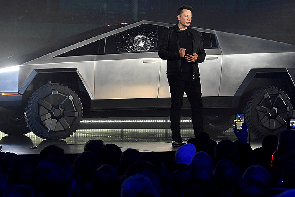 Tesla Plans $25,000 EV, 5,000 Robotaxis by 2025 Amid BYD Competition ...