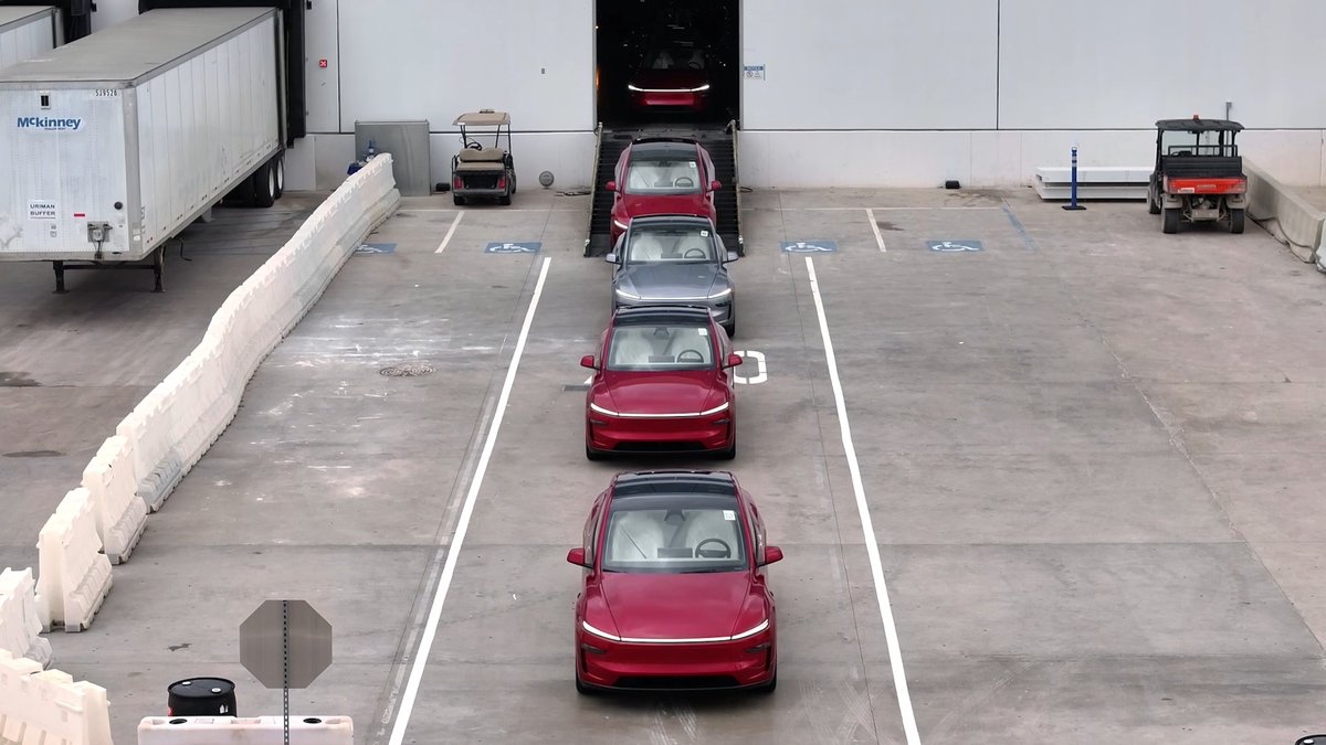 Tesla Retools Model 3, Y, Cybertruck Lines Simultaneously, Reports ...